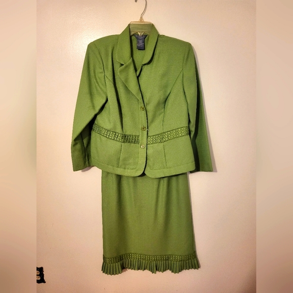 Koret | Skirts | Korea Skirt Set | Poshmark